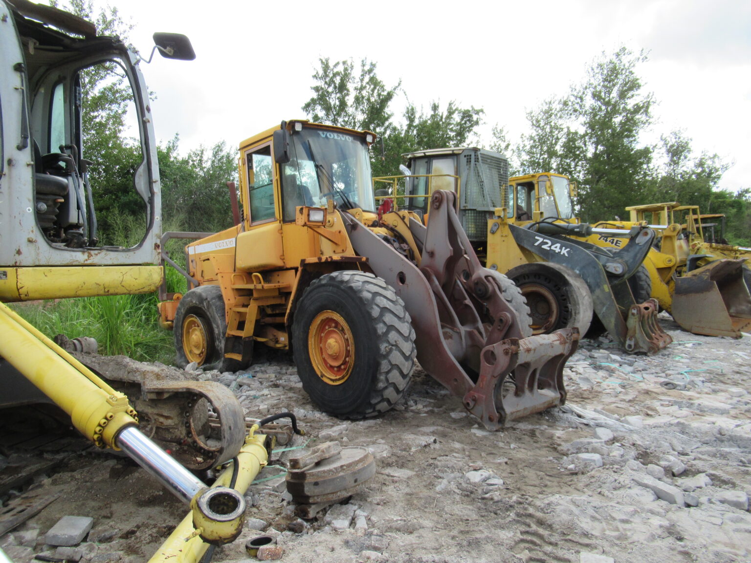 Volvo L90D Parts - Southern Tractor