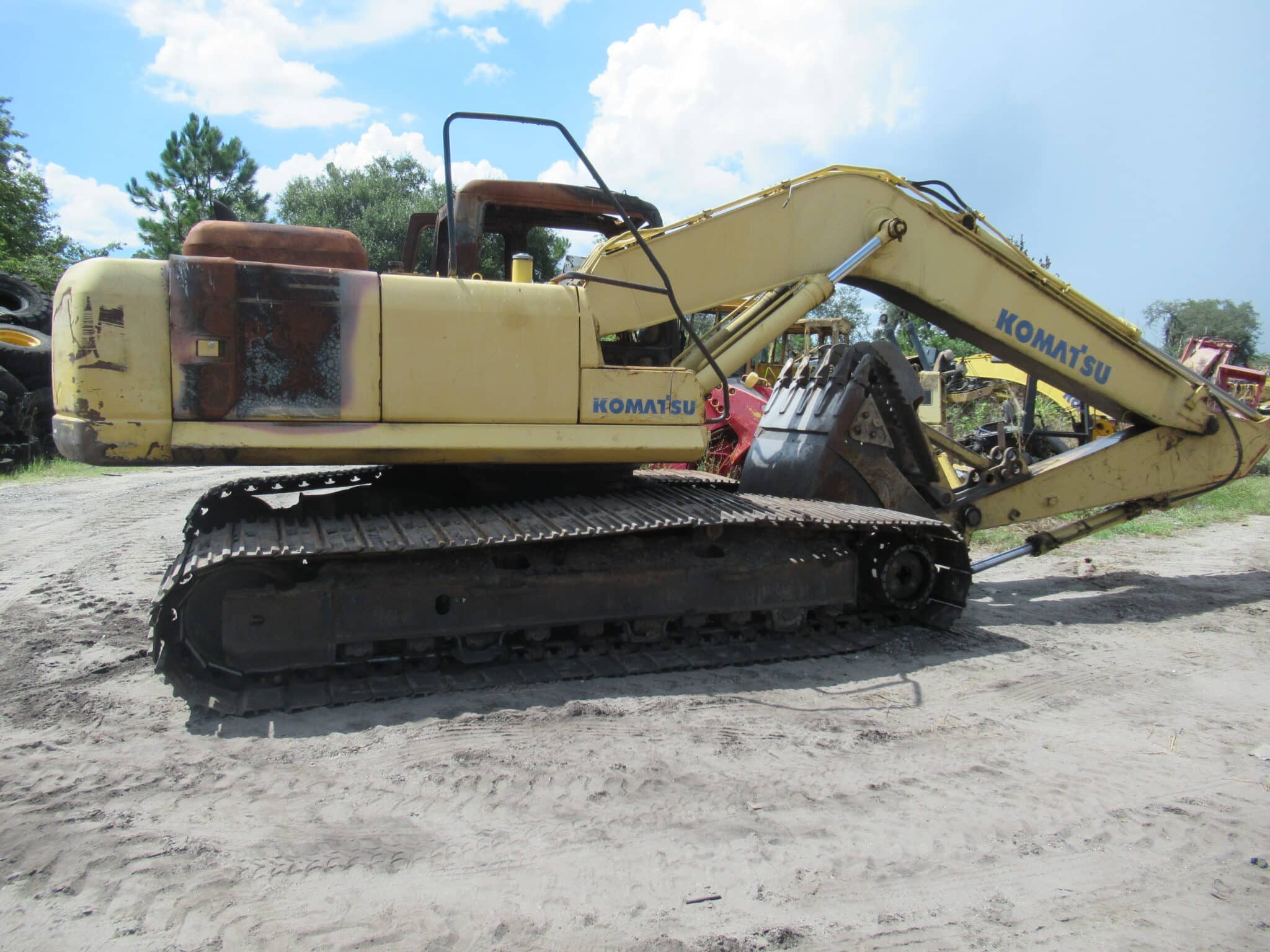 Komatsu PC220-6 Parts | Southern Tractor